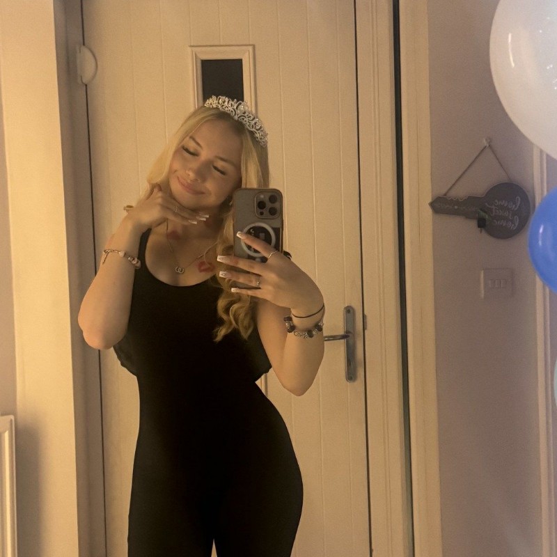 harriet 🤍 (@harrietlaw_x) | Snapchat Stories, Spotlight & Lenses