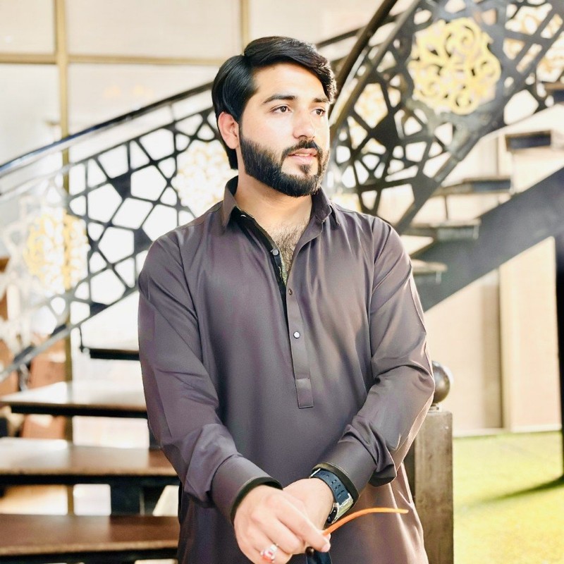 Haseeb Choudhary Haseeb Ch236 เรื่องราว Snapchat ตลอดจน Spotlight และเลนส์
