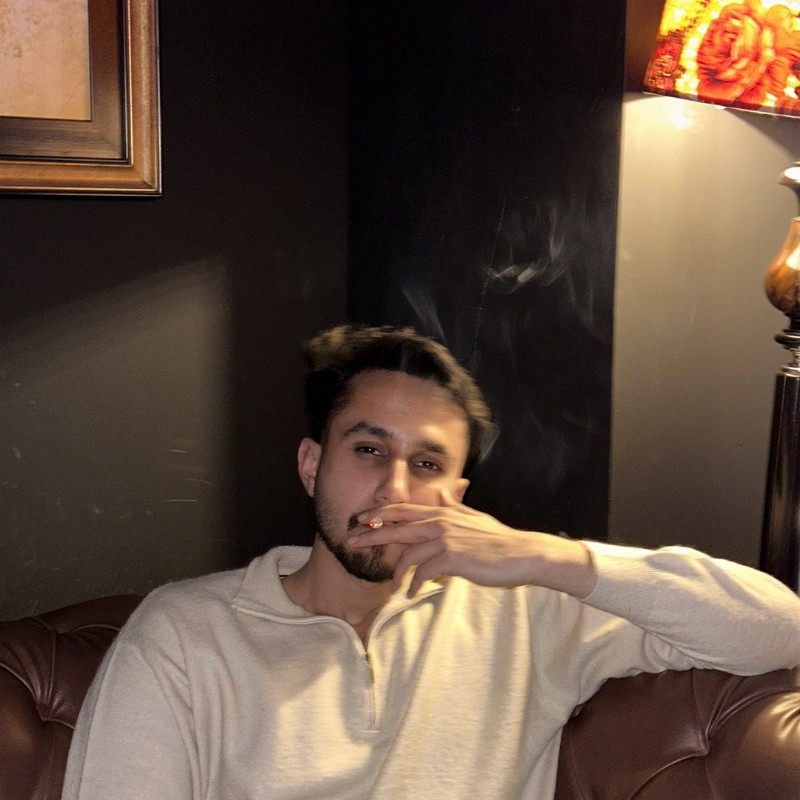 Hasnat Malik (@hasnatayy) | Snapchat Stories, Spotlight & Lenses