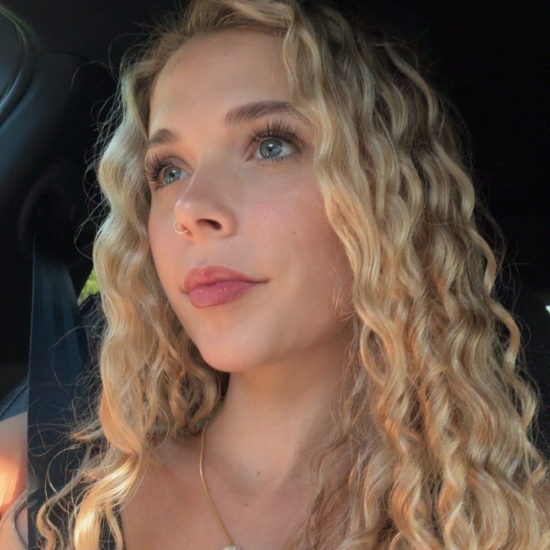 haylee robertson (@haylee0224) | Snapchat Stories, Spotlight & Lenses