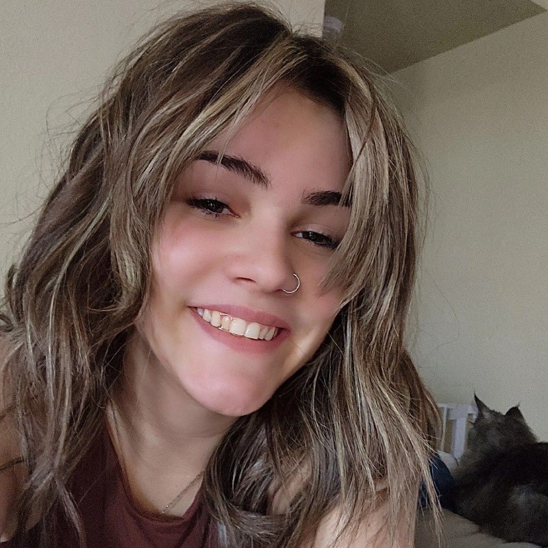 Just Haylee Bhayleebreann เรื่องราว Snapchat ตลอดจน Spotlight