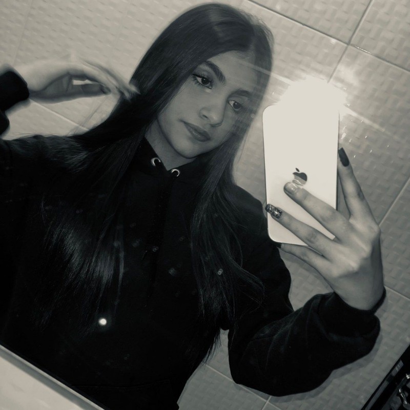 helô (@helorivero) | Snapchat Stories, Spotlight & Lenses