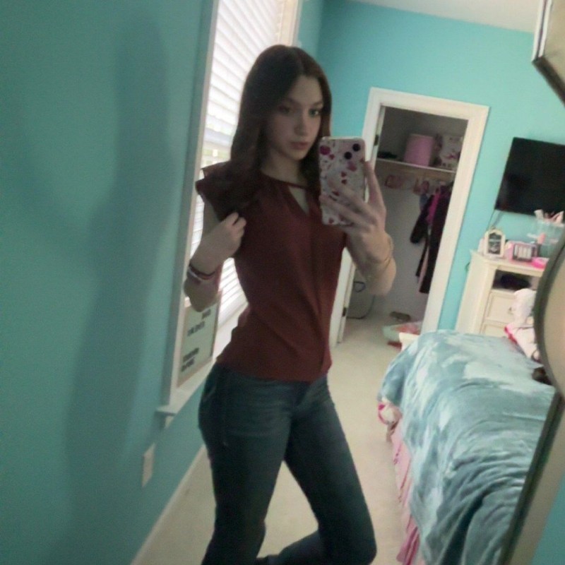 Lauren 🎀 (@heluvs_laurennn) | Snapchat Stories, Spotlight & Lenses