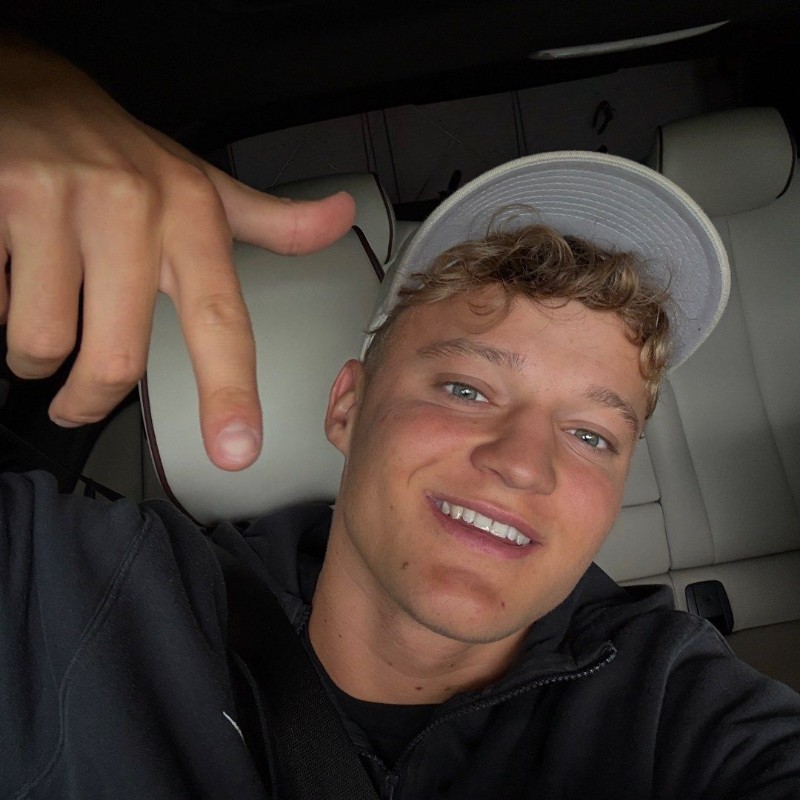 Henry (@henry.kienzle) | Snapchat Stories, Spotlight & Lenses
