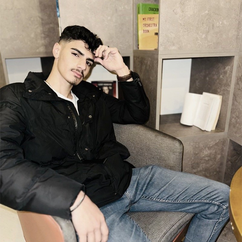 𝗛𝗲𝗩𝘃𝗮𝗿🖤! (@hevar_sahaka) | Snapchat Stories, Spotlight & Lenses