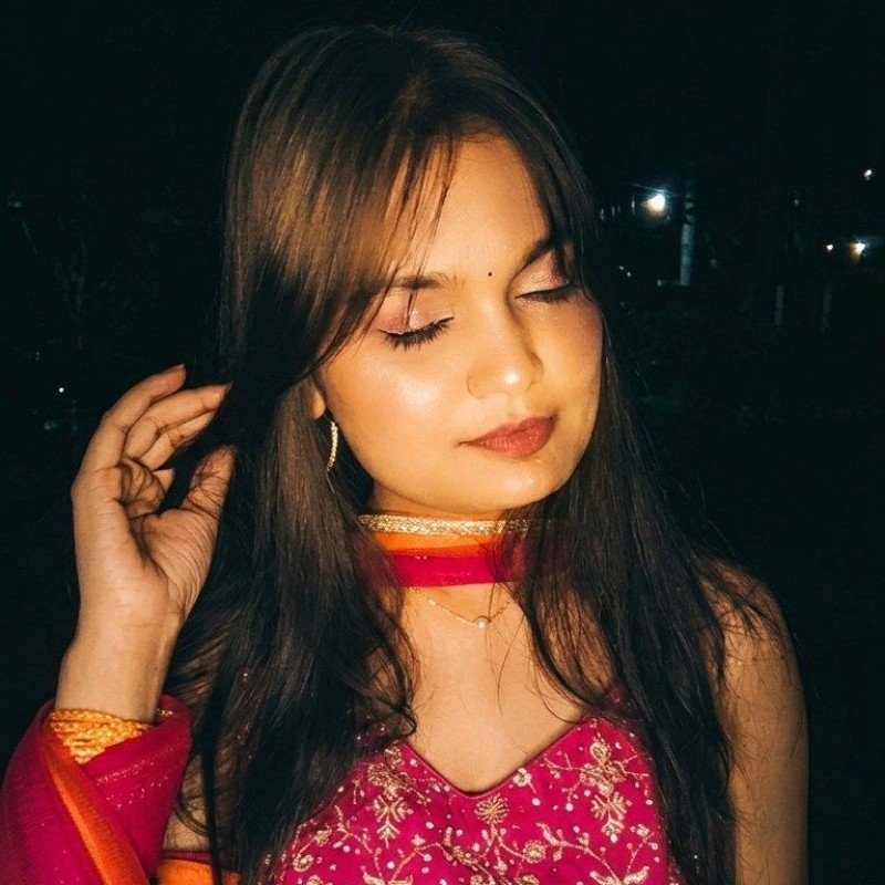 ماہیہ~🌷 (@hey.mni) | Snapchat Stories, Spotlight & Lenses