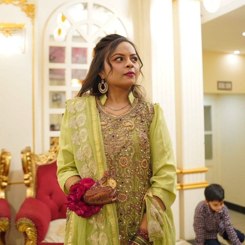 ️♡₊˚SAHIBA🕊️・ (@hey_hoor22) | Snapchat Stories, Spotlight & Lenses