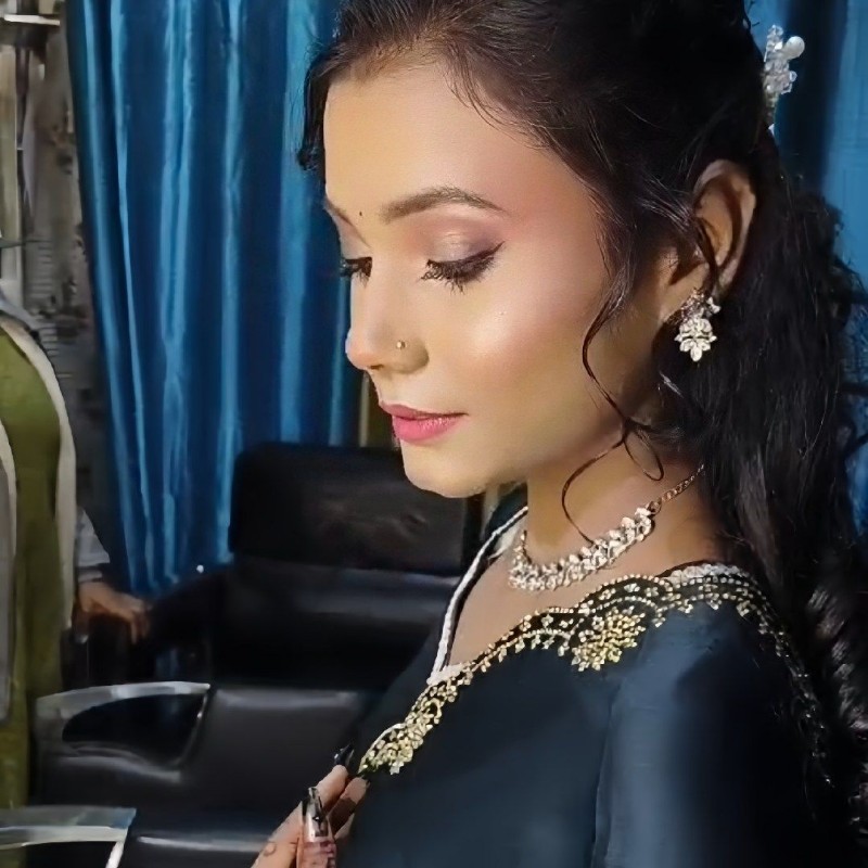 Siddhi Srivastava (@heyits_drishti) | Snapchat Stories, Spotlight & Lenses