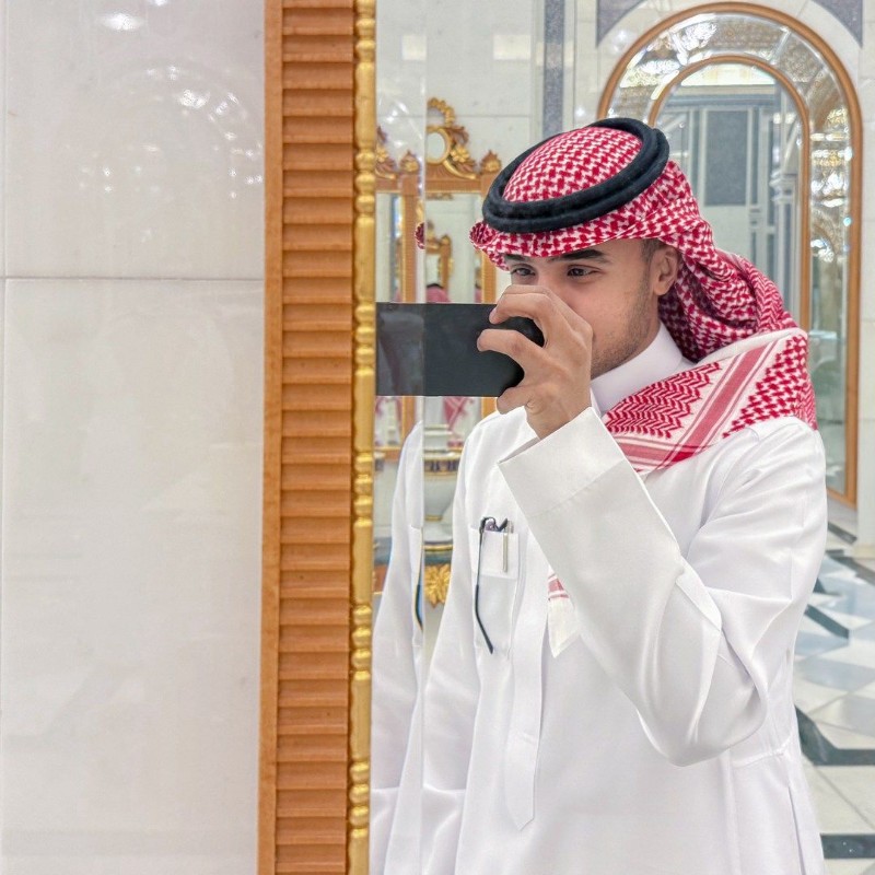 حمد 📸 | photo (@hh_w) | Snapchat Stories, Spotlight & Lenses