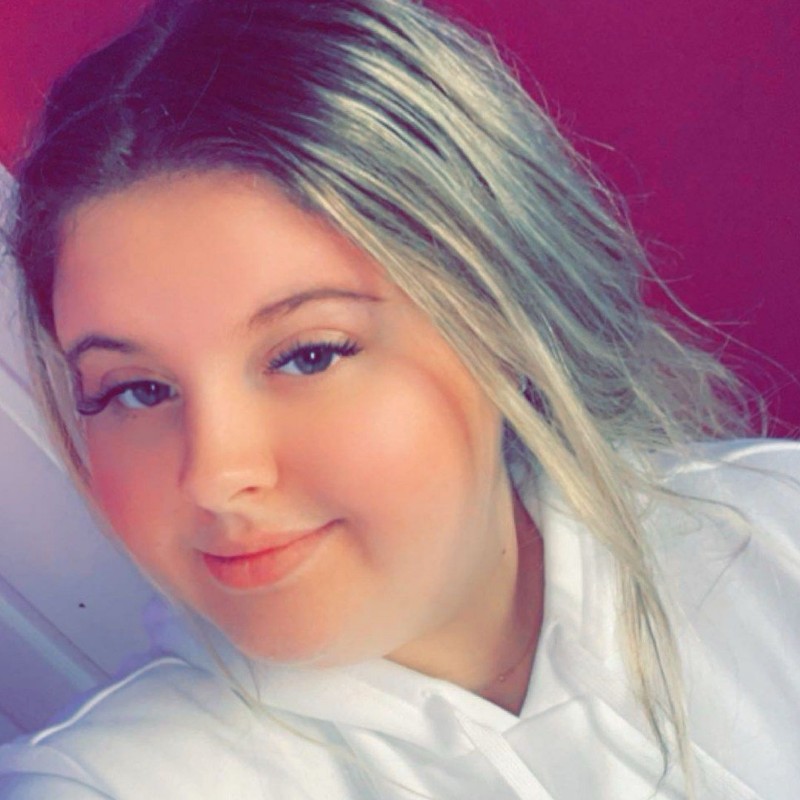Hayley Hartamn (@hhartman219) | Snapchat Stories, Spotlight & Lenses