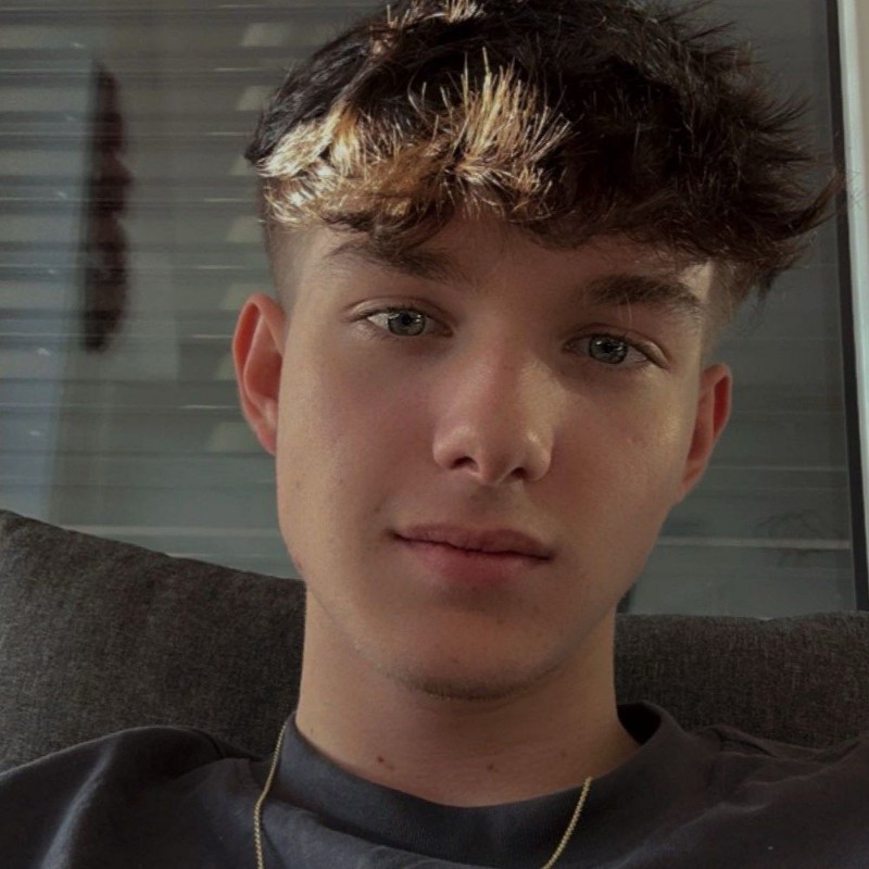 HicksMarvin 🤝 (@hicksmarvin) | Snapchat Stories, Spotlight & Lenses