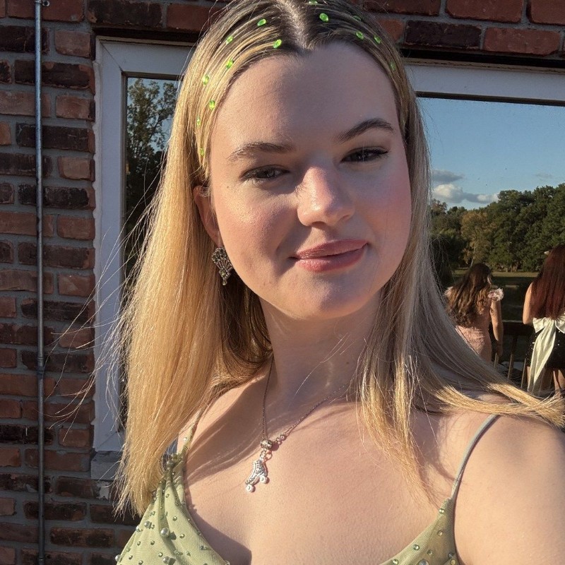 Cass (@hifromcassidy) | Snapchat Stories, Spotlight & Lenses