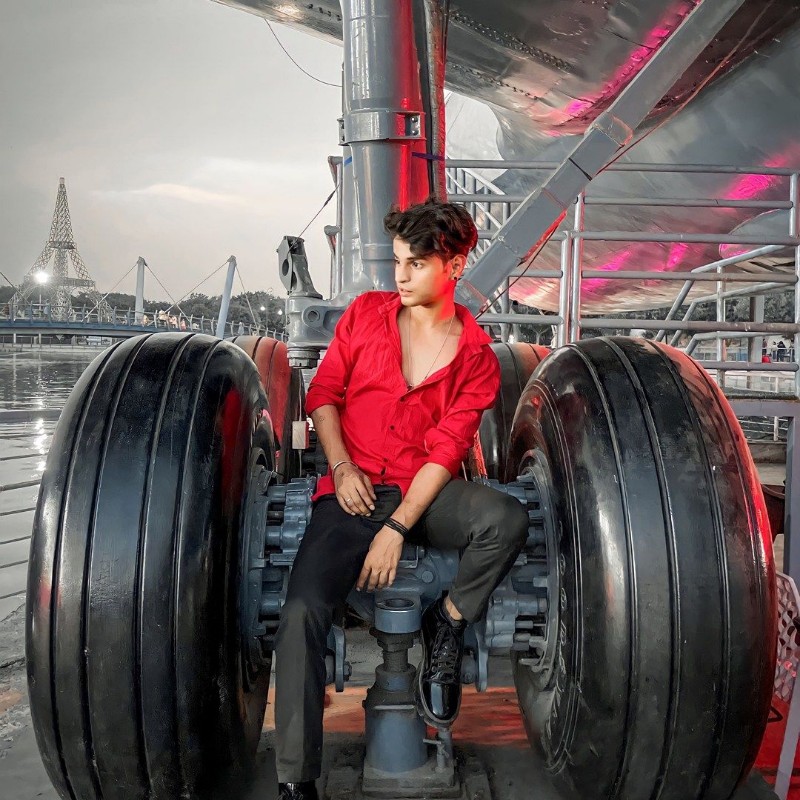 Himanshu (@himu_xoxo) | Snapchat Stories, Spotlight & Lenses