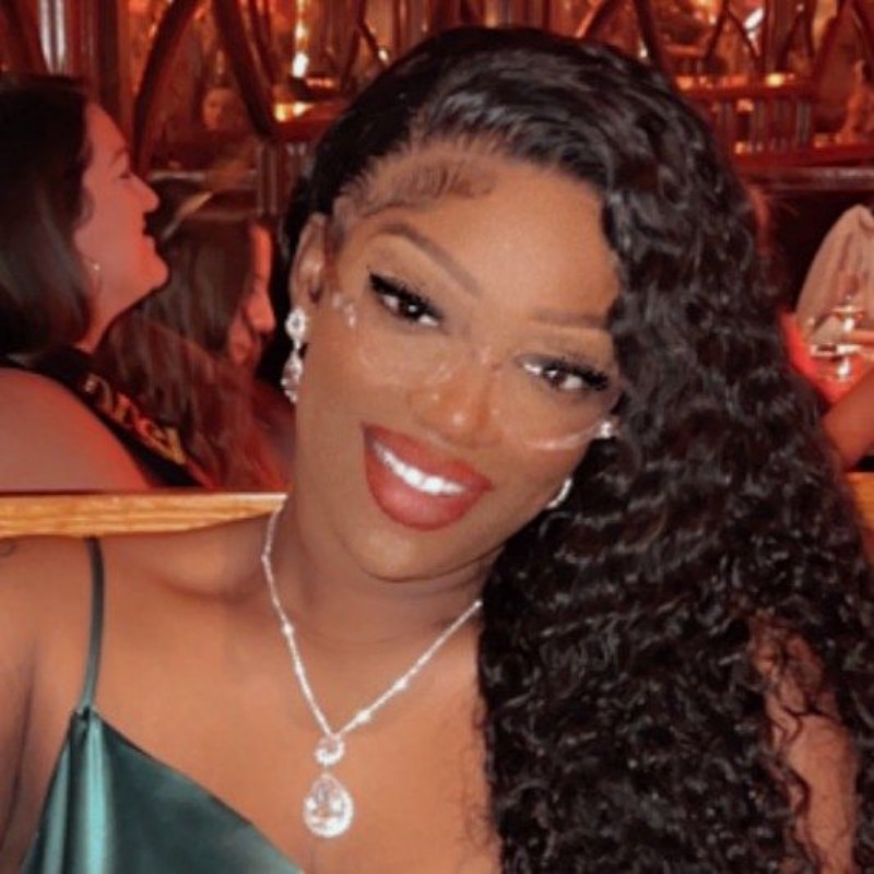 ZYESHA.COM 💛 (@hizye) | Snapchat Stories, Spotlight & Lenses