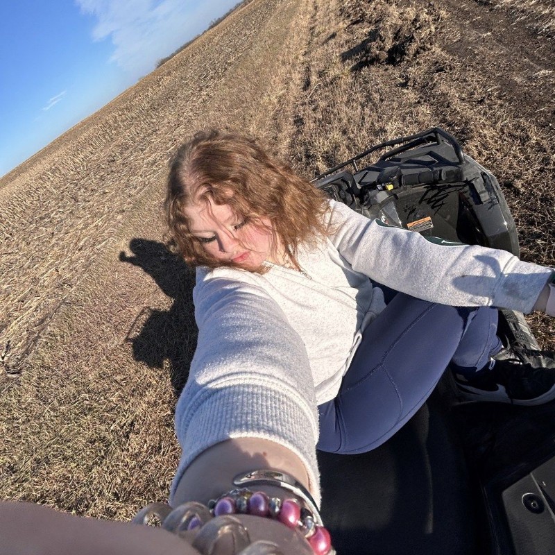 Hunter Larson (@hllhunterlarson) | Snapchat Stories, Spotlight & Lenses