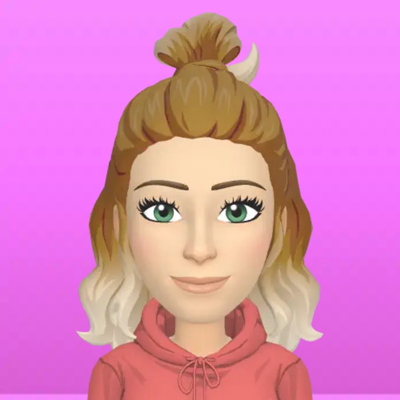 Holly Larson (@hollylarson) | Snapchat Stories, Spotlight & Lenses