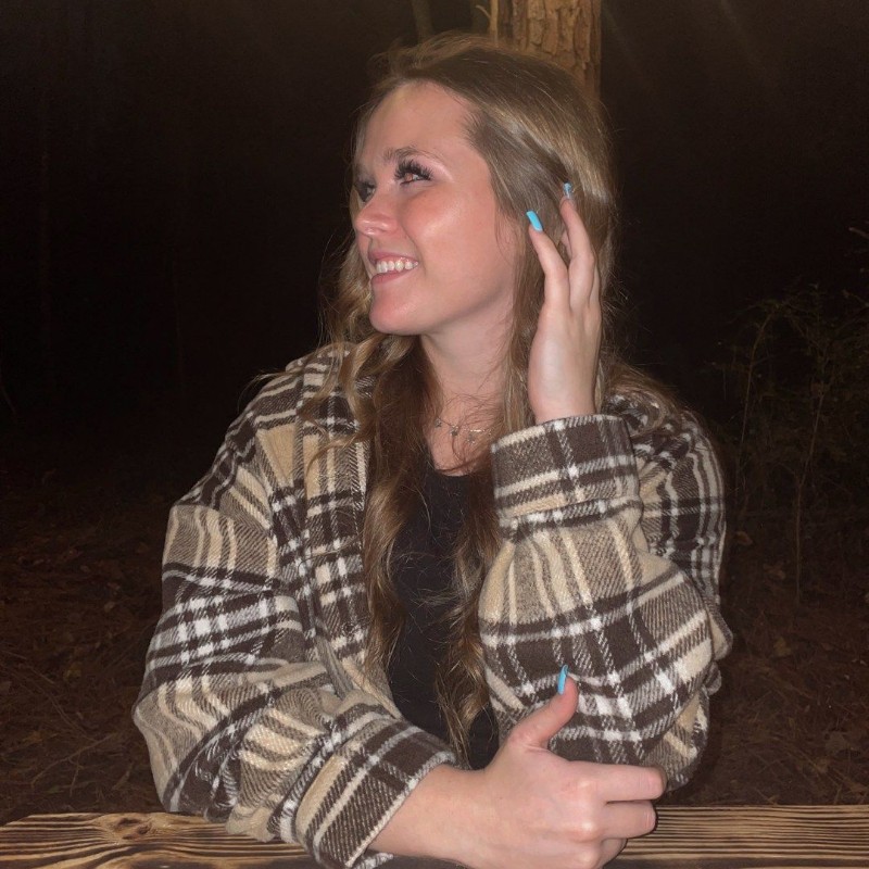 Hope🤍 (@hope.laine) | Snapchat Stories, Spotlight & Lenses