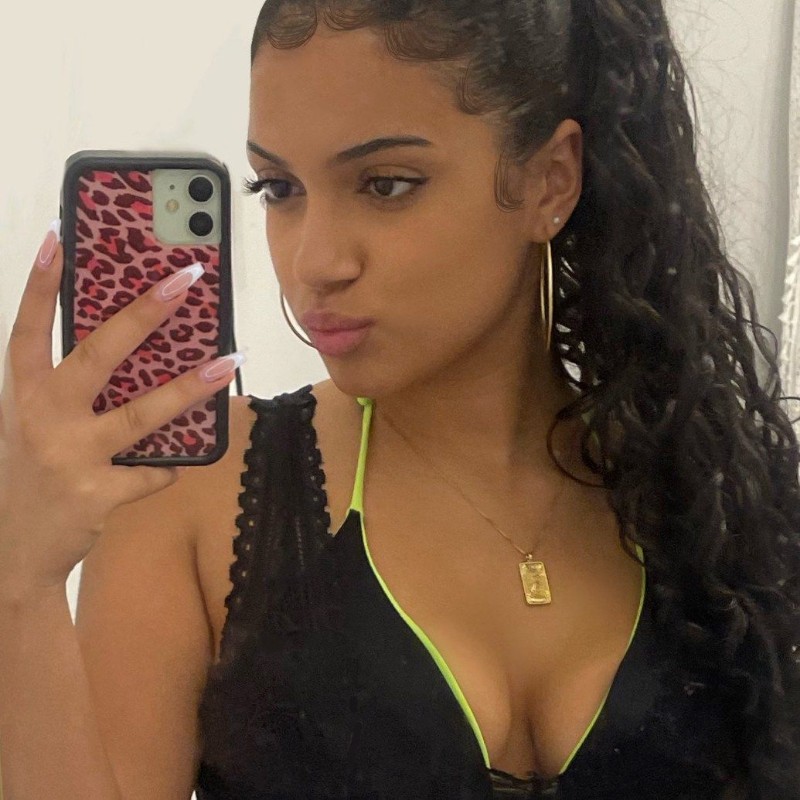 haleyyy🦂🤎💆🏽‍♀️ (@hthayer60) | Snapchat Stories, Spotlight & Lenses