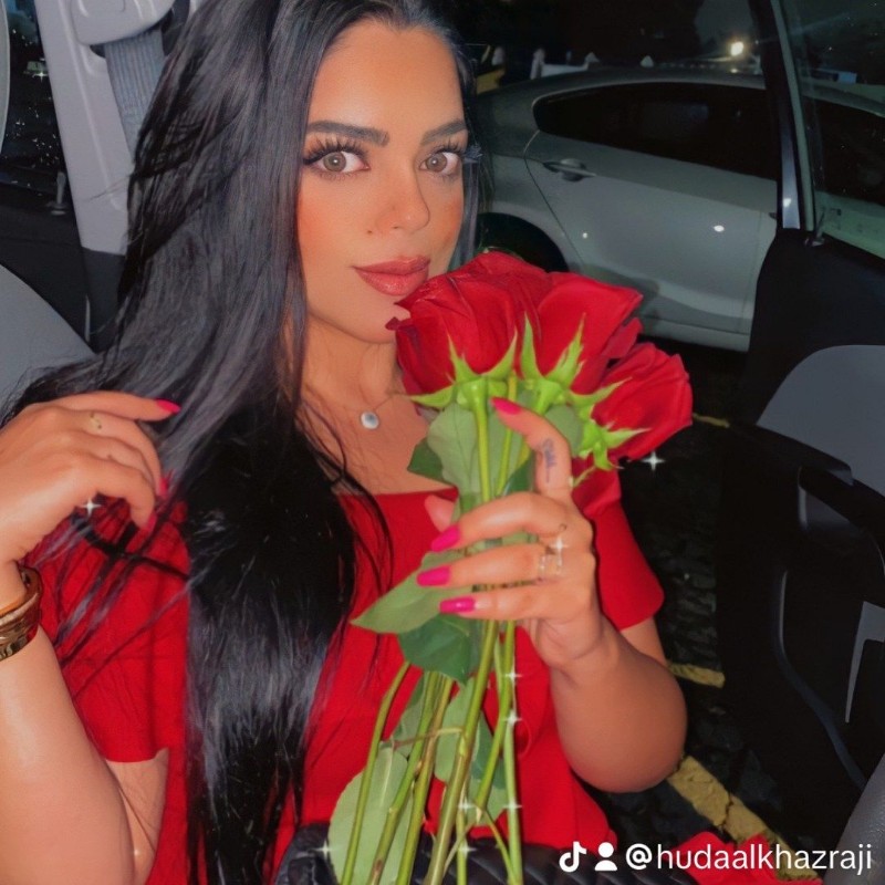 Huda (@huda_shaker) | Snapchat Stories, Spotlight & Lenses