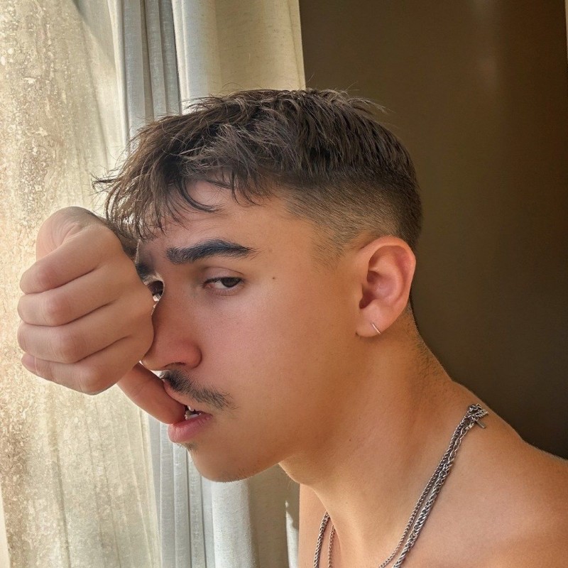 Hugo (@hugoalgt) | Snapchat Stories, Spotlight & Lenses