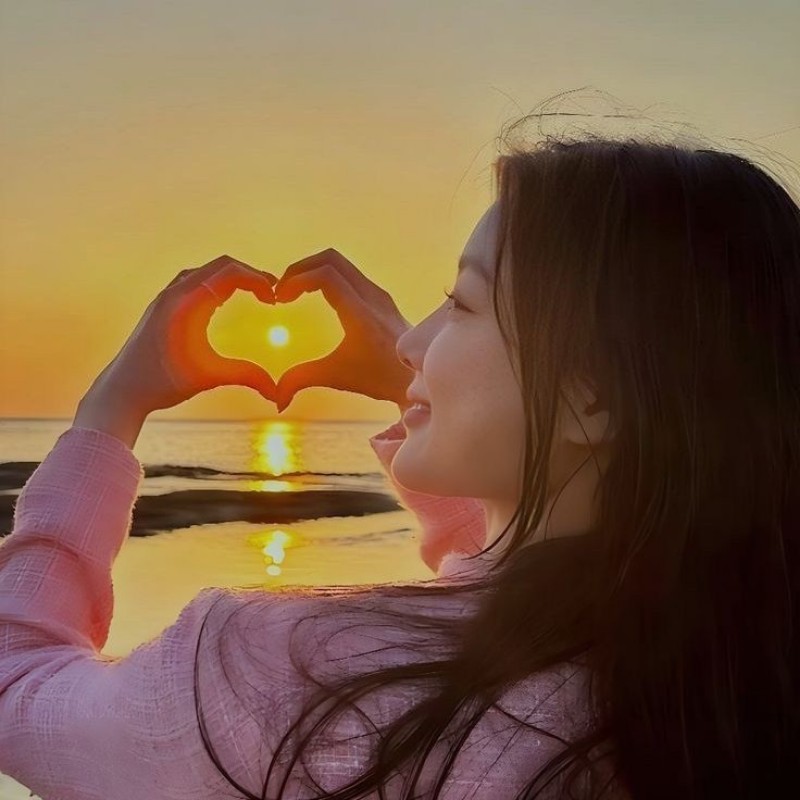 ℍ𝕨𝕒𝕟𝕪𝕖𝕠𝕟𝕘 (@hwanyeong1) | Snapchat Stories, Spotlight & Lenses