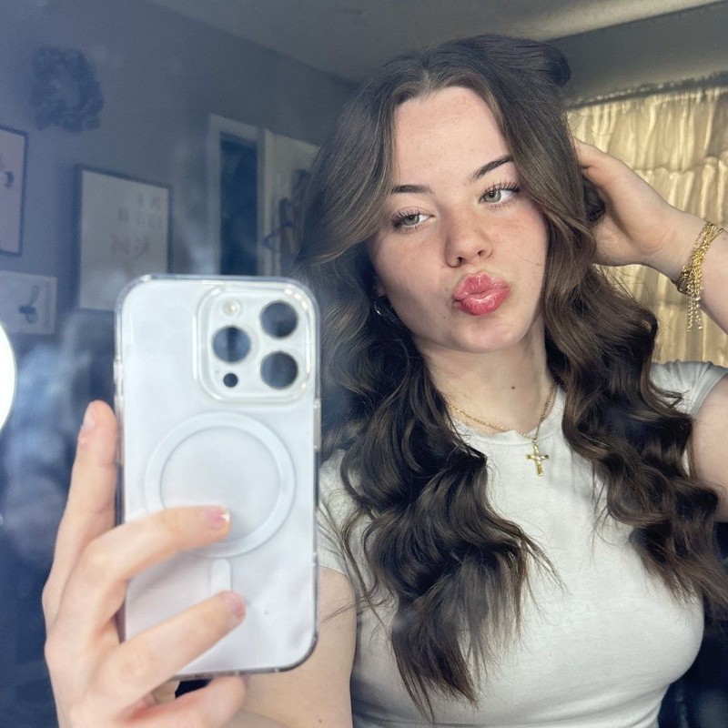 hayleigh work (@hwork16) | Snapchat Stories, Spotlight & Lenses