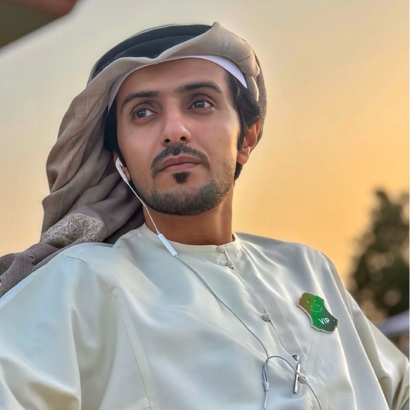 هزاع بن سمره 🇦🇪 (@hzhz_2) | Snapchat Stories, Spotlight & Lenses