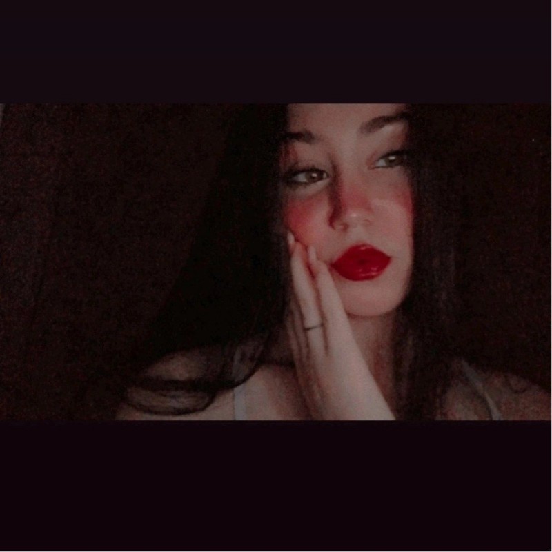 𝕳𝖆𝖟𝖆𝖑 𝕾𝖆𝖗𝖎𝖈𝖎𝖈𝖊𝖐 (@hzl_srck) | Snapchat Stories, Spotlight & Lenses