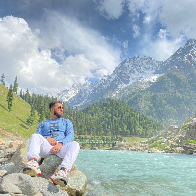 Junaid Bhat (@i-junaidbhat) | Snapchat Stories, Spotlight & Lenses