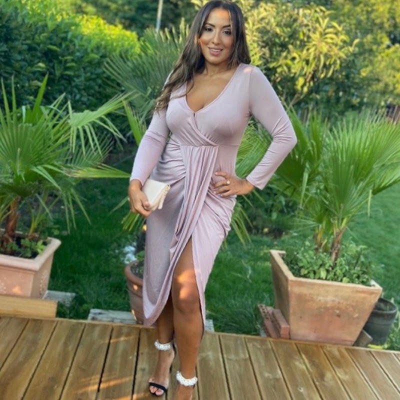 ️TataYasInChina 🇨🇳 ️🫦💰💸 (@iam.yasmiine) | Snapchat Stories, Spotlight & Lenses