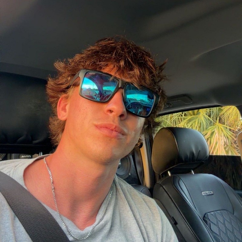 ian (@iantatum05) | Snapchat Stories, Spotlight & Lenses