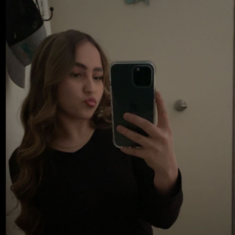 iz (@ibardelmeierr24) | Snapchat Stories, Spotlight & Lenses