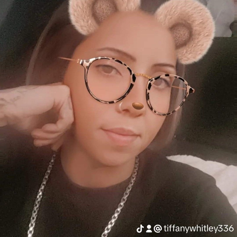 Tiffany Whitley (@idgaf9527) | Snapchat Verhalen, Spotlight en Lenzen