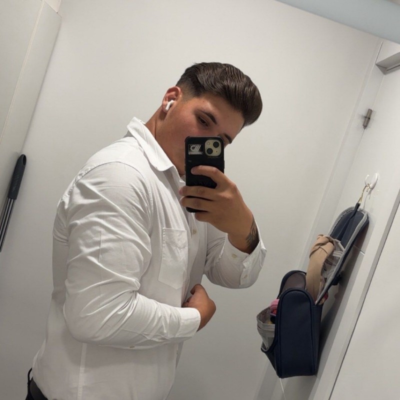 valentin_ifrim (@ifrm.v) | Snapchat Stories, Spotlight & Lenses