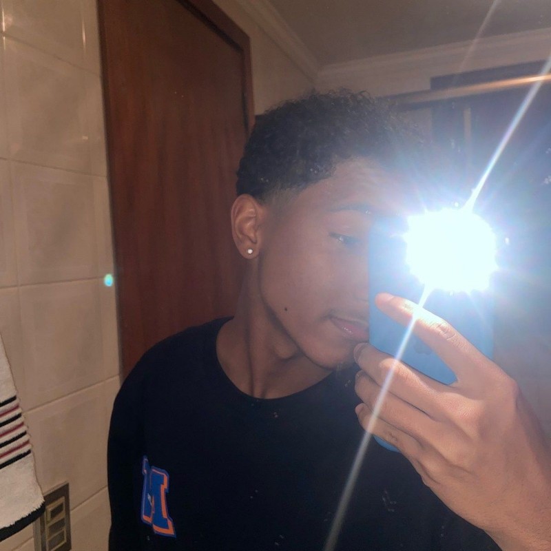 Igor Costa (@iguinhobomenovo) | Snapchat Stories, Spotlight & Lenses