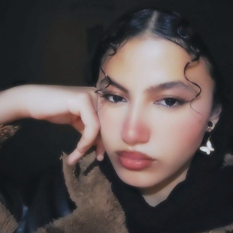 مَوْجْ🇵🇲 (@iiz.hra) | Snapchat Stories, Spotlight & Lenses