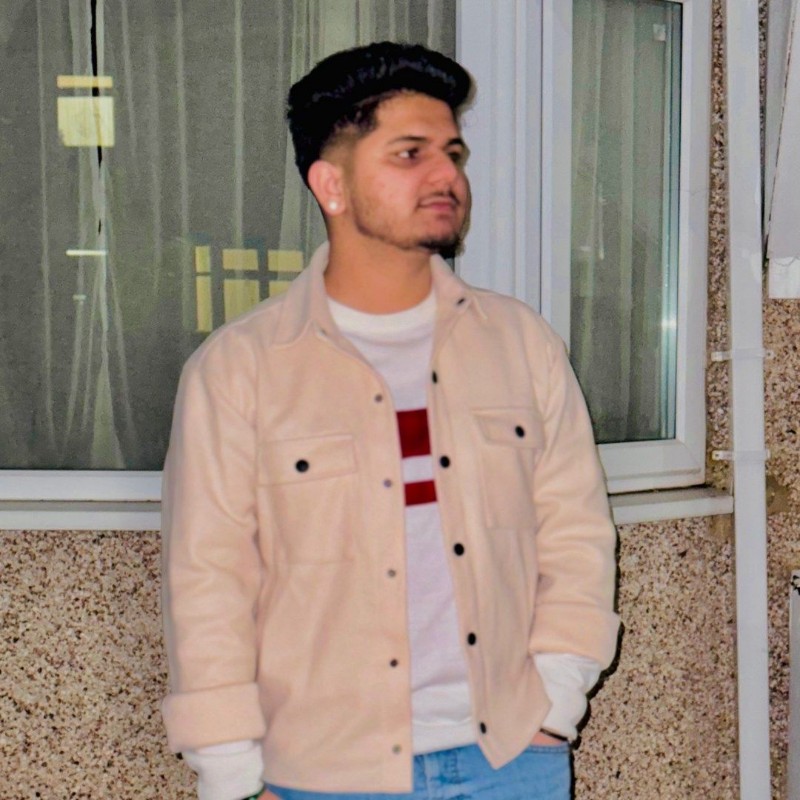🦅Karan 🇬🇧 (@ikaran_uk) | Snapchat Stories, Spotlight & Lenses