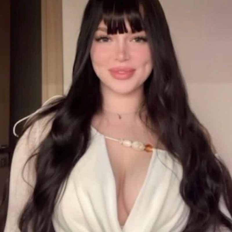 Ilane Nour (@ilane_nour25) | Snapchat Stories, Spotlight & Lenses