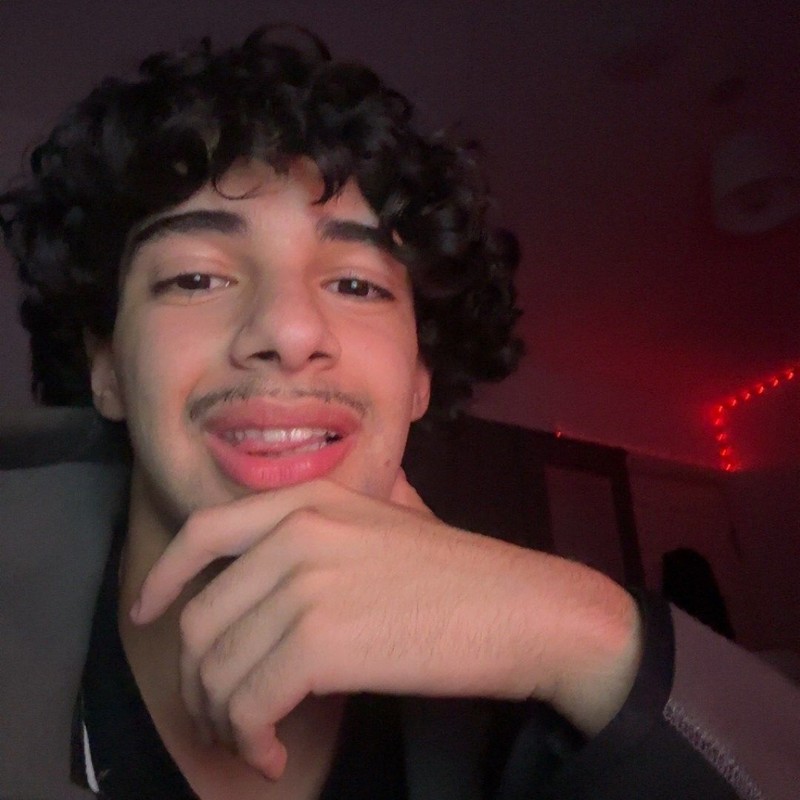 Ilias (@iliashx) | Snapchat Stories, Spotlight & Lenses