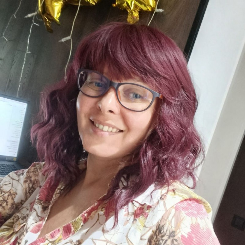 Ilona Minddecoded (@ilonaminddecode) | Snapchat Stories, Spotlight & Lenses