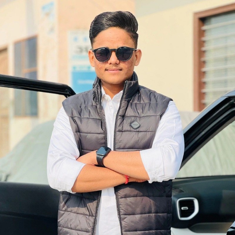 ROHAN (@im_rohan193) | Snapchat Stories, Spotlight & Lenses