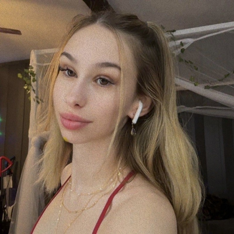 Hailee🖤 (@imhailee.ok) | Snapchat Stories, Spotlight & Lenses