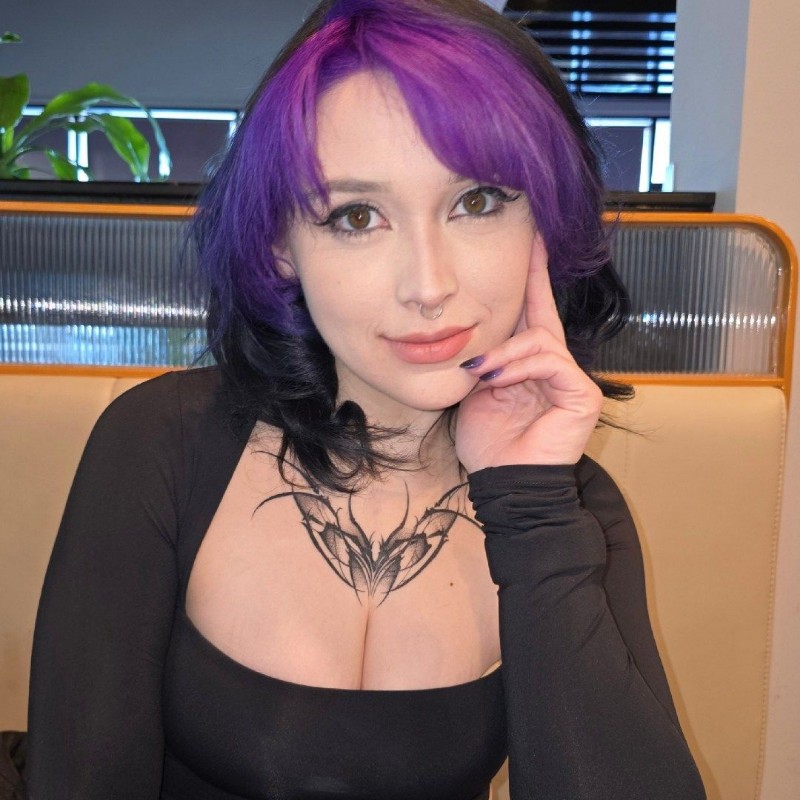 Manda (@imqueenmanda) | Snapchat Stories, Spotlight & Lenses