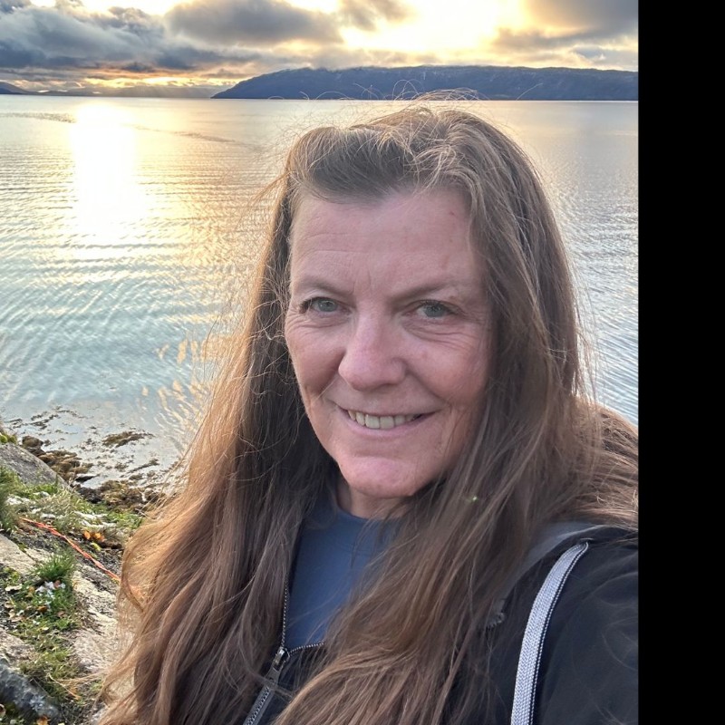 Irene(@irenesin) | เรื่องราว Snapchat ตลอดจน Spotlight และเลนส์