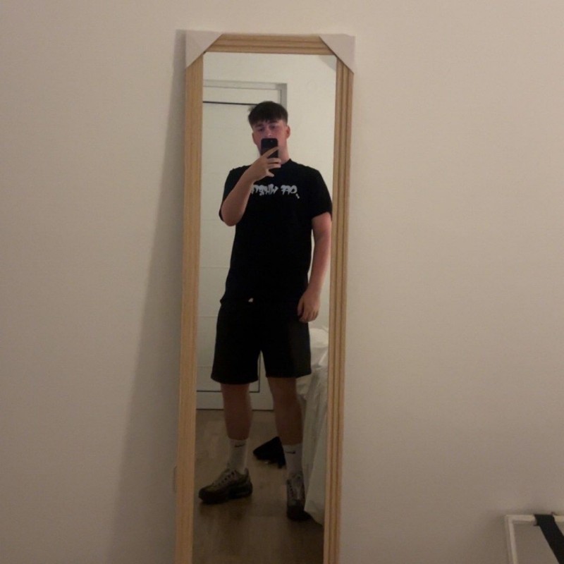 Isaac (@isaacingham13) | Snapchat Stories, Spotlight & Lenses