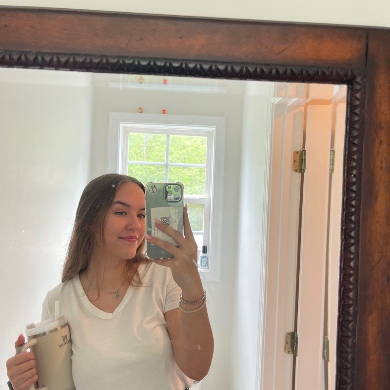 isabel ♛ (@isabelakins) | Snapchat Stories, Spotlight & Lenses