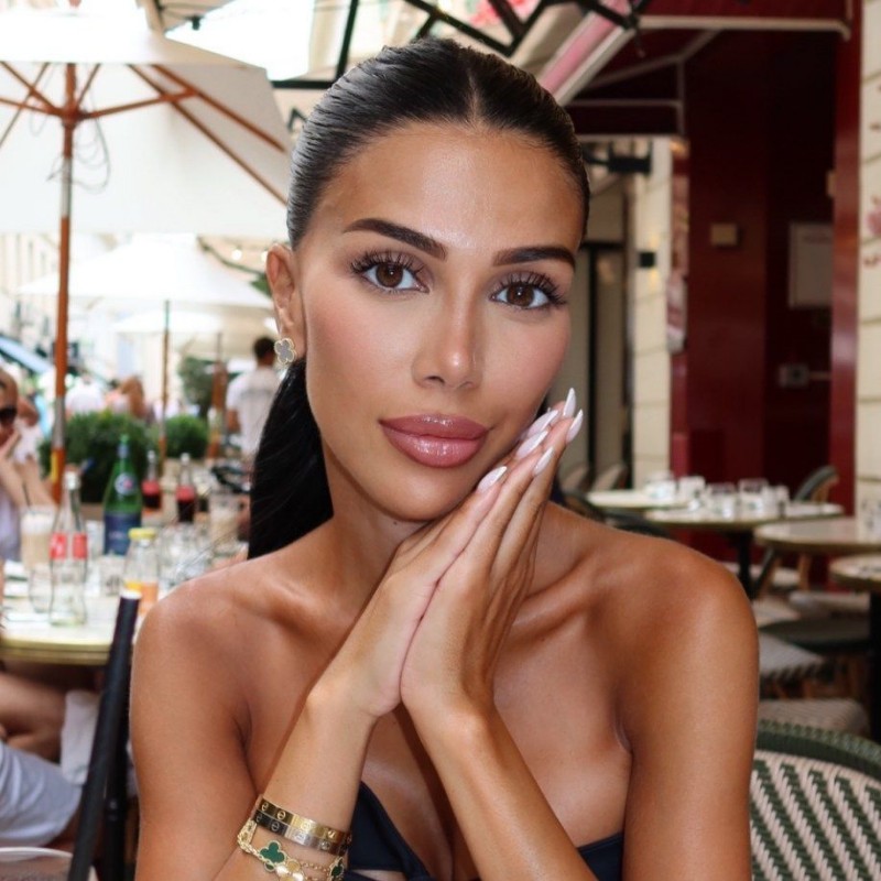 Isabel Raad (@isabelsraad) | Snapchat Stories, Spotlight & Lenses