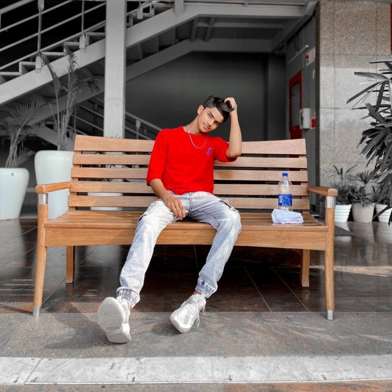 Badal Kumar (@its_badal025) | Snapchat Stories, Spotlight & Lenses