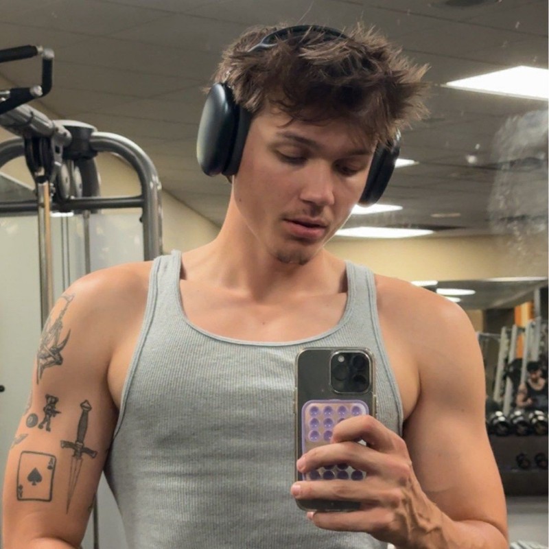 aiden david (@itsaidendavid) | Snapchat Stories, Spotlight & Lenses