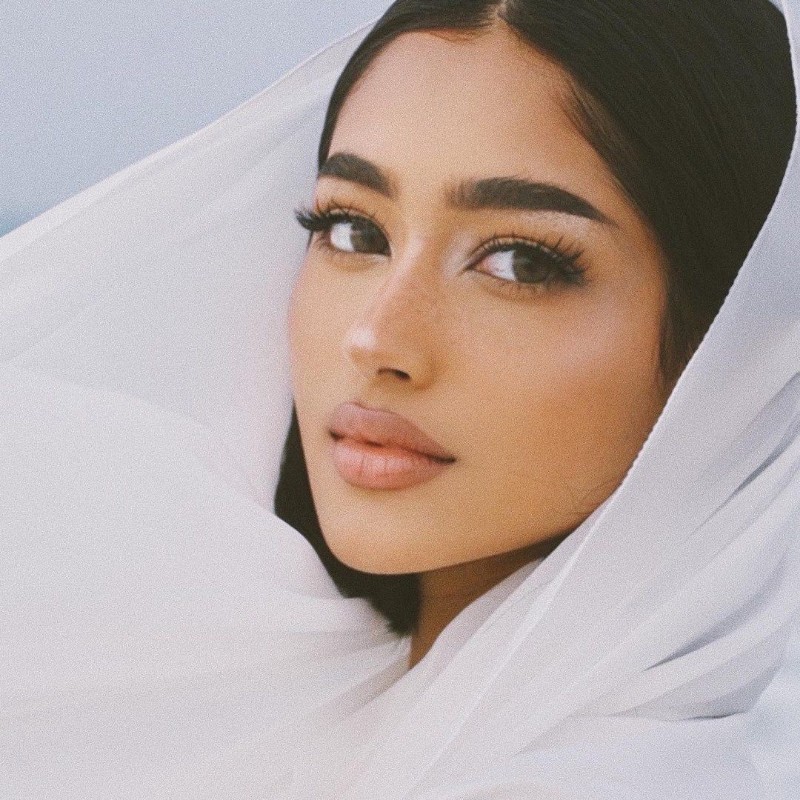 Sarahae سارهـ محمد💄 (@itsara.ae) | Snapchat Stories, Spotlight & Lenses